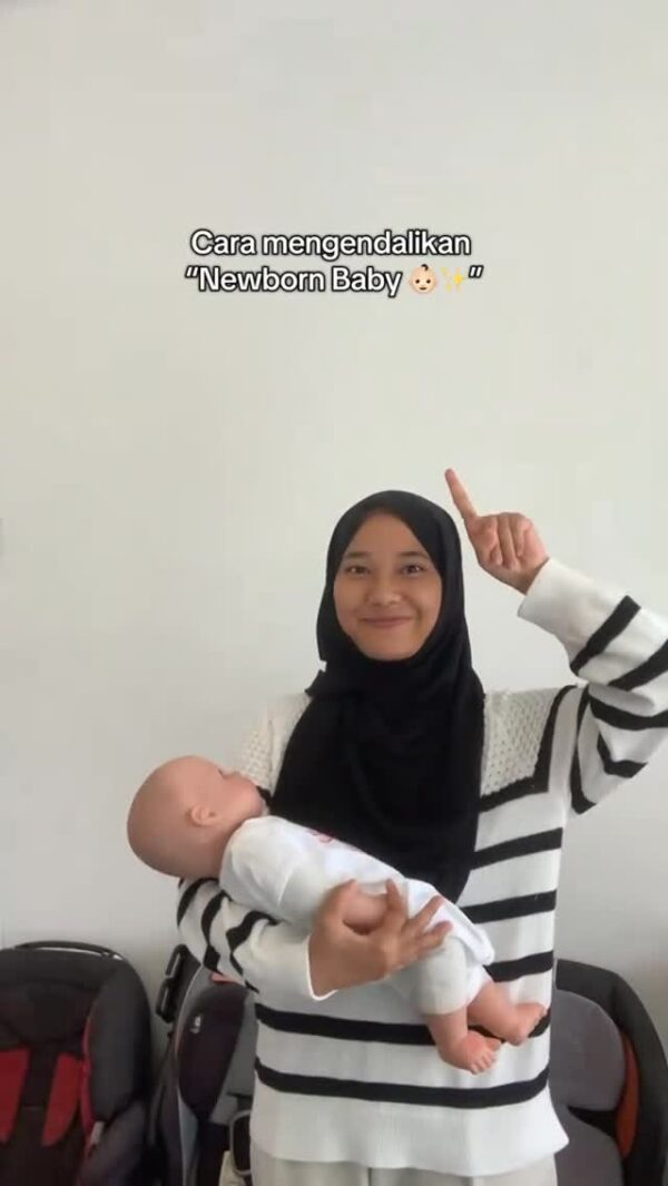 Jom tengok cara mengendalikan newborn baby #gugumalaysia #newborntips ...